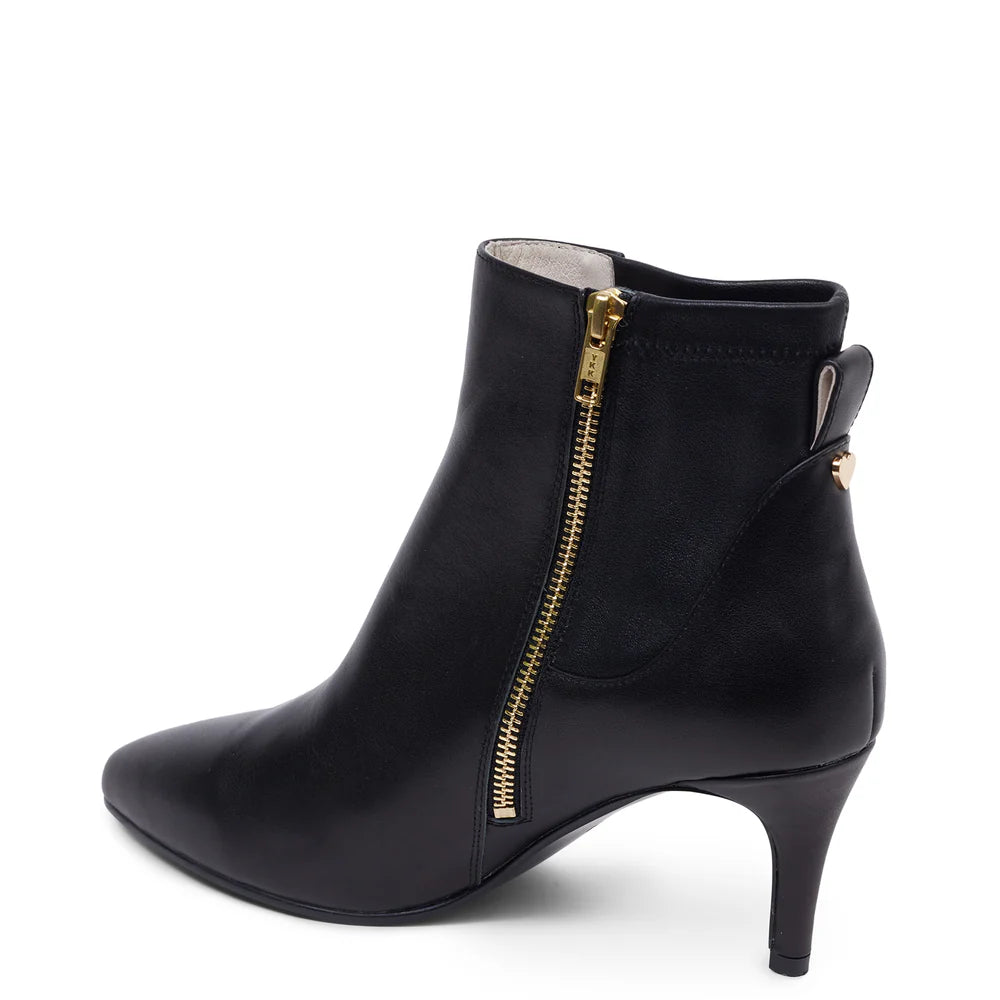 Kathryn Wilson Kelly Boot Black Calf – issimo christchurch